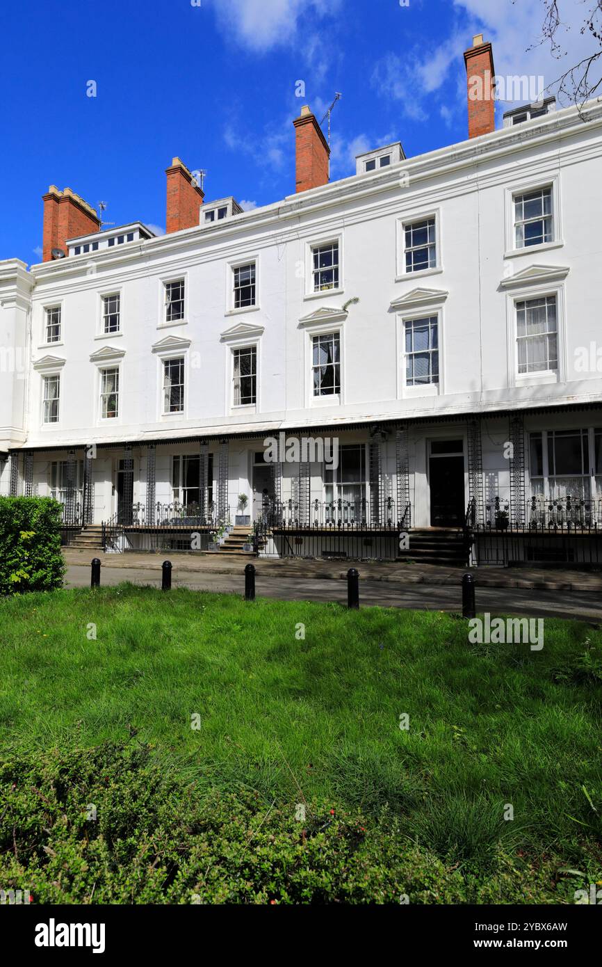 Victorian neo-classical architecture at Landsdowne Crescent, Leamington ...