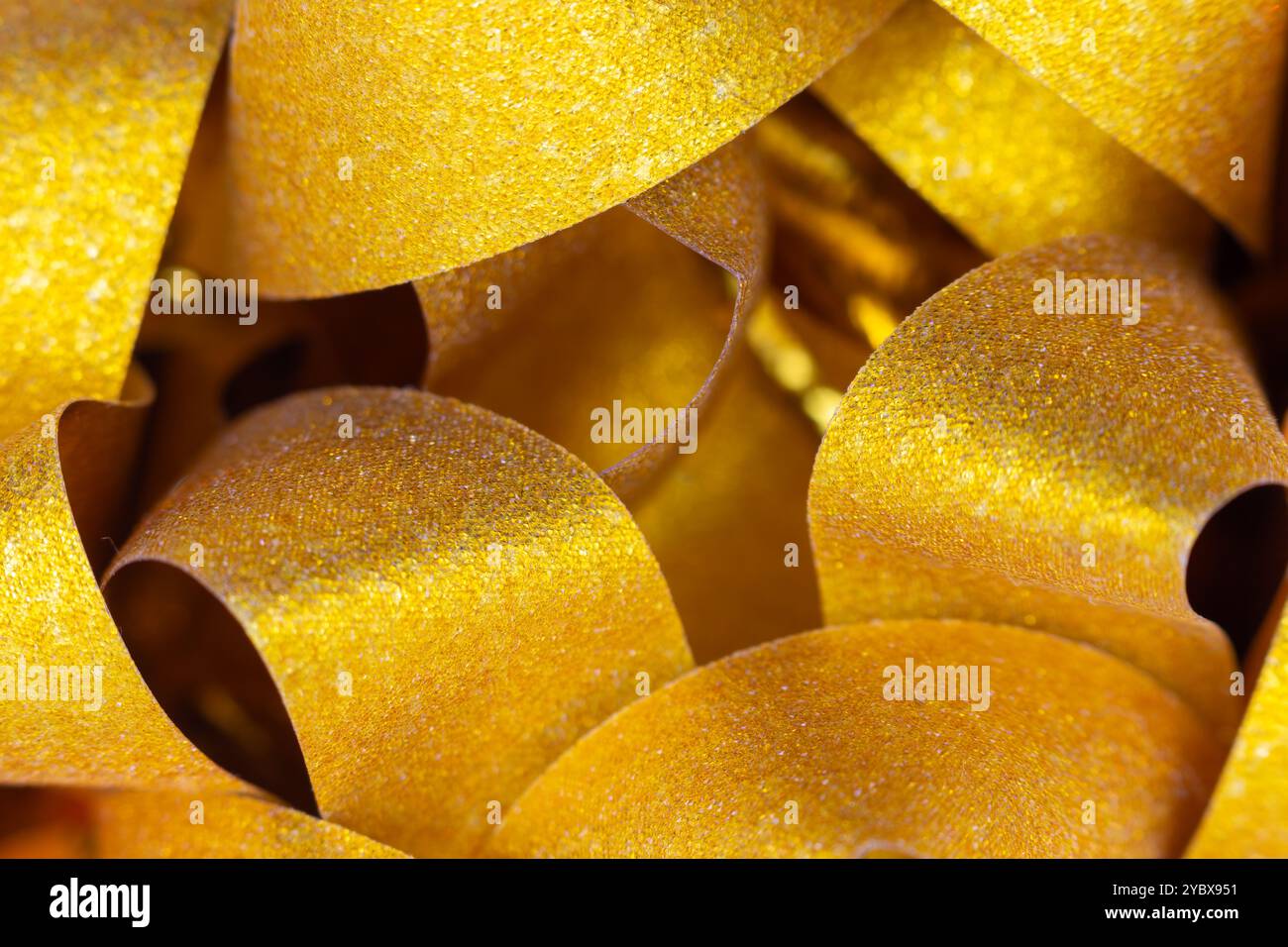 Yellow gold glitter eye shadow hi-res stock photography and images - Alamy