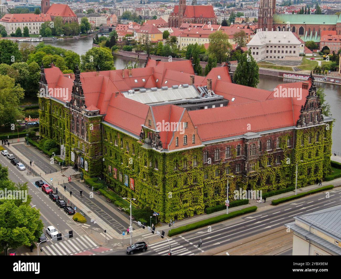 Wroclaw poland museum exterior hi-res stock photography and images - Alamy
