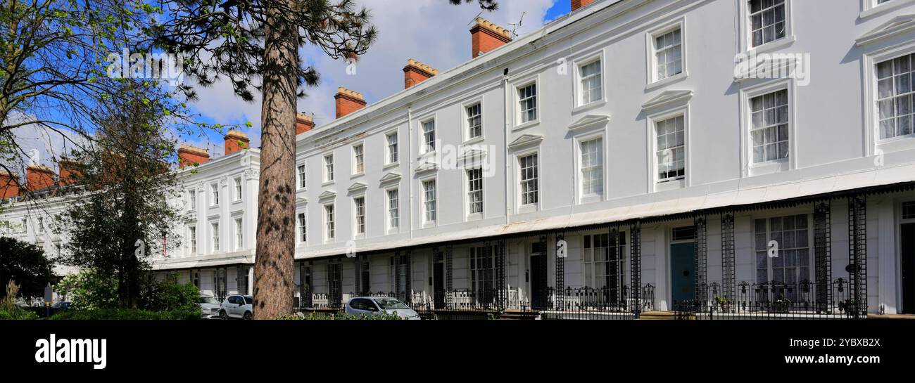 Victorian neo-classical architecture at Landsdowne Crescent, Leamington ...