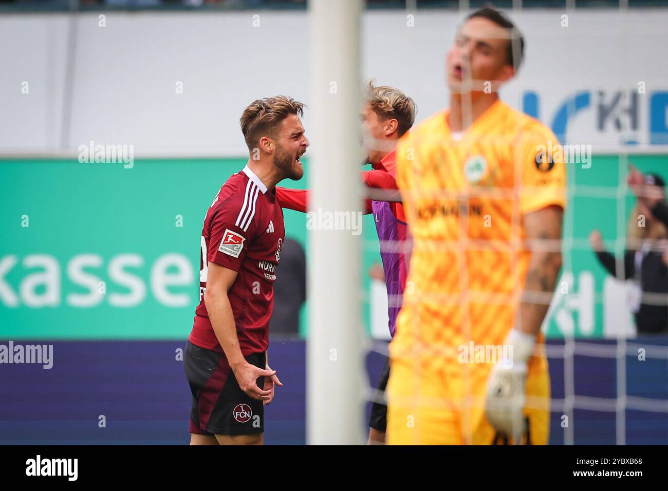 20 October 2024, Bavaria, Fürth: Soccer: Bundesliga 2, SpVgg Greuther ...