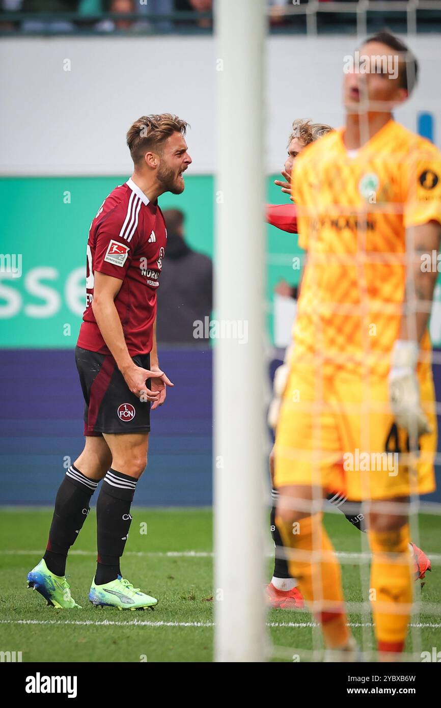 20 October 2024, Bavaria, Fürth: Soccer: Bundesliga 2, SpVgg Greuther ...