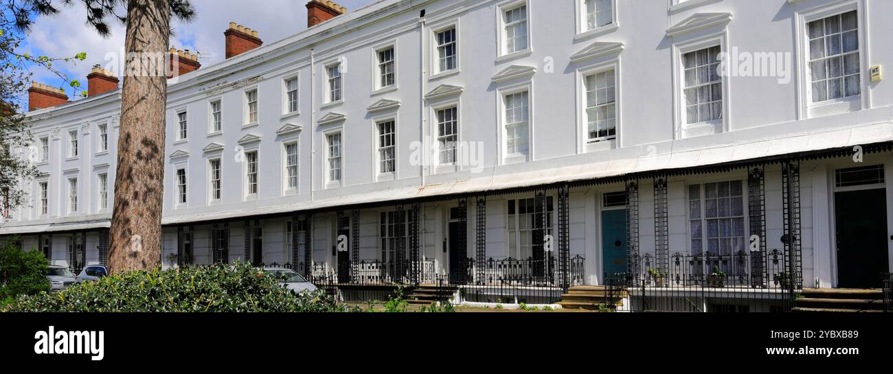 Victorian neo-classical architecture at Landsdowne Crescent, Leamington ...
