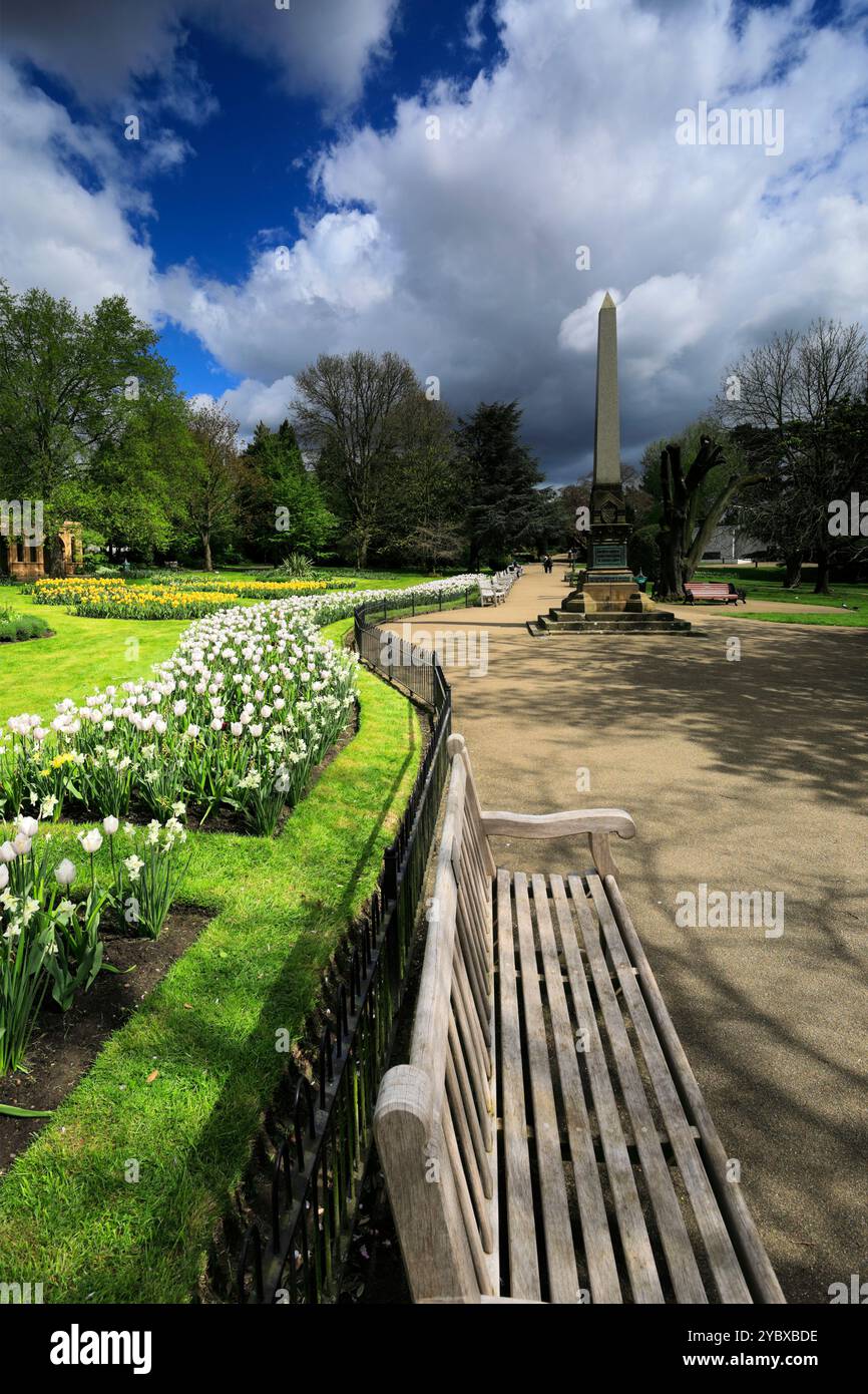 Spring flower displays in Jephson Gardens, Leamington Spa town ...