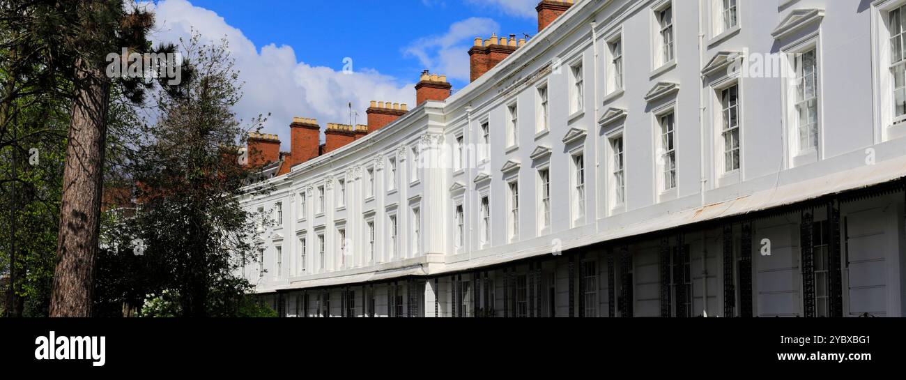 Victorian neo-classical architecture at Landsdowne Crescent, Leamington ...