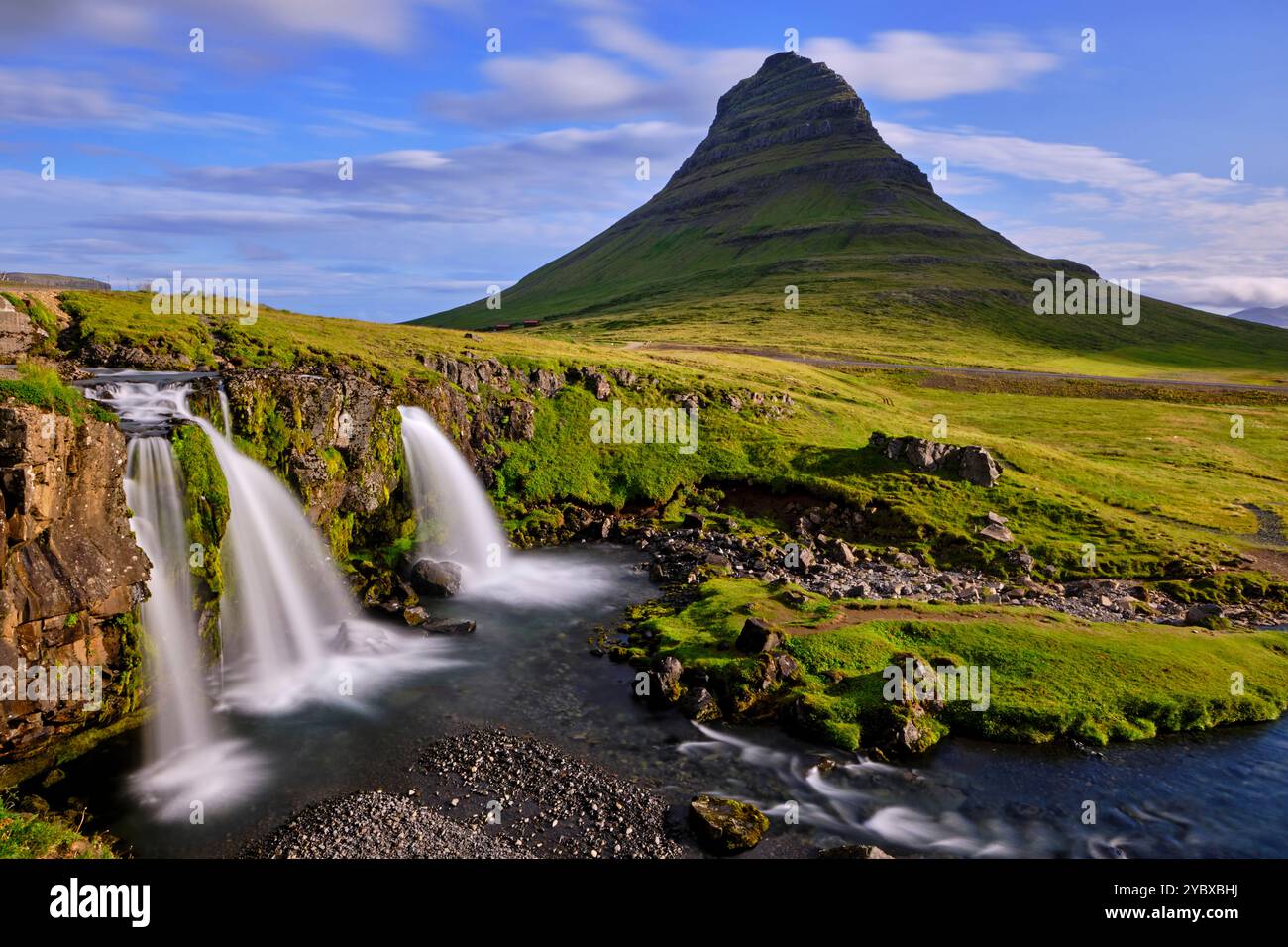 Iceland, Vesturland, Snaefellsnes peninsula, Grundarfjordur ...