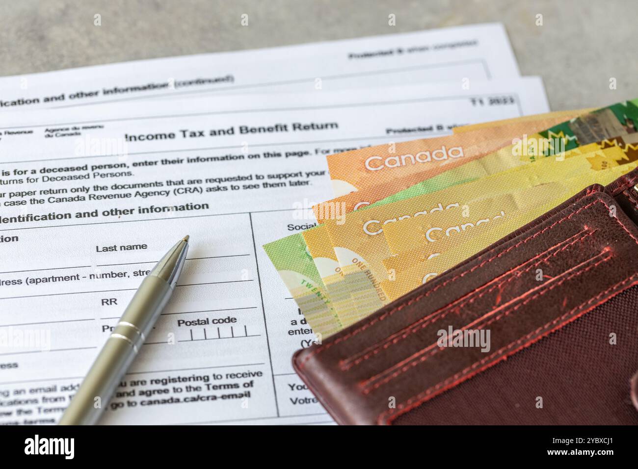 Canadian tax return document hi-res stock photography and images - Alamy