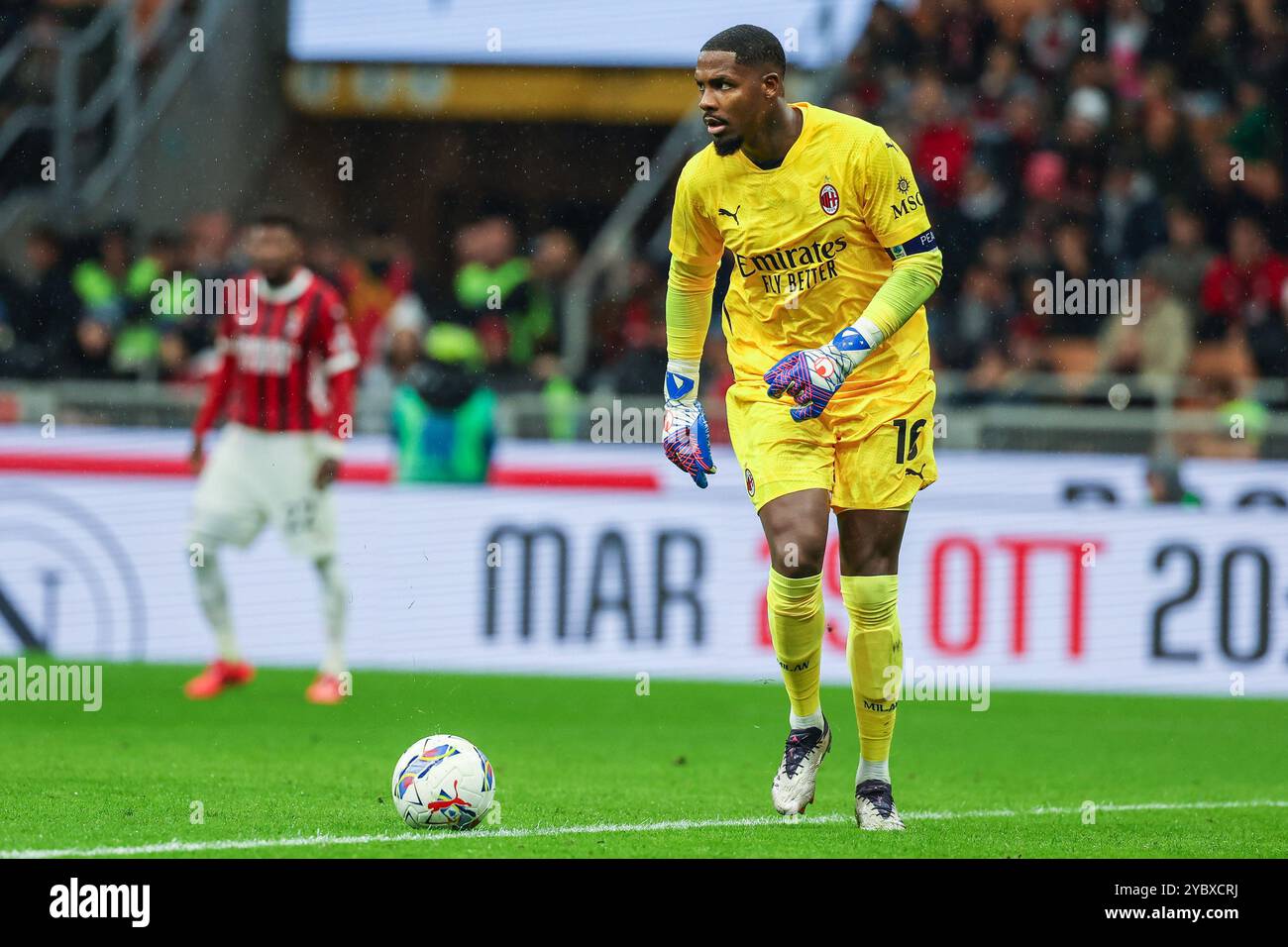 Mike Maignan of AC Milan seen in action during Serie A 2024/25 football ...