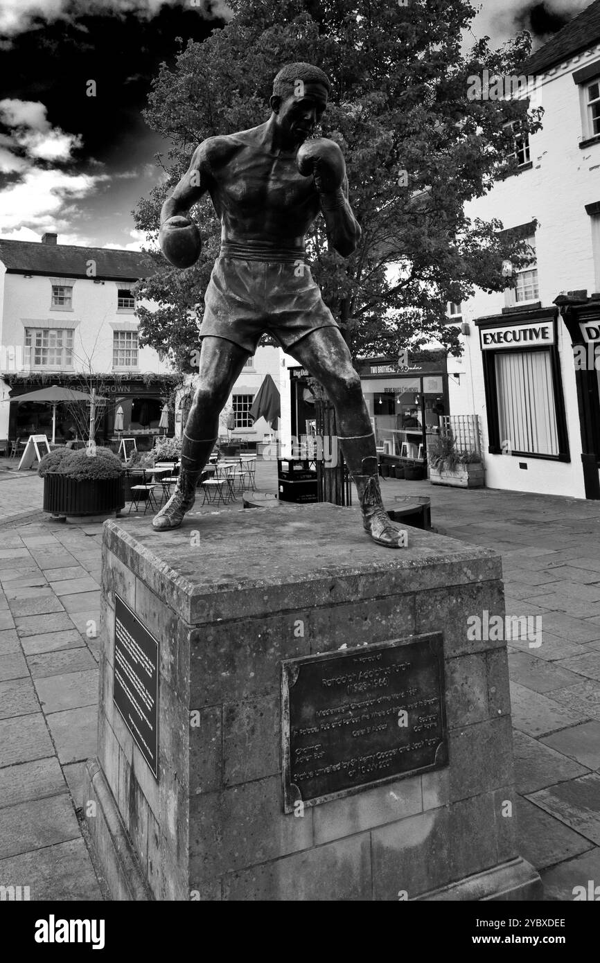 The Randolph Turpin statue in Market Place, Warwick town, Warwickshire ...