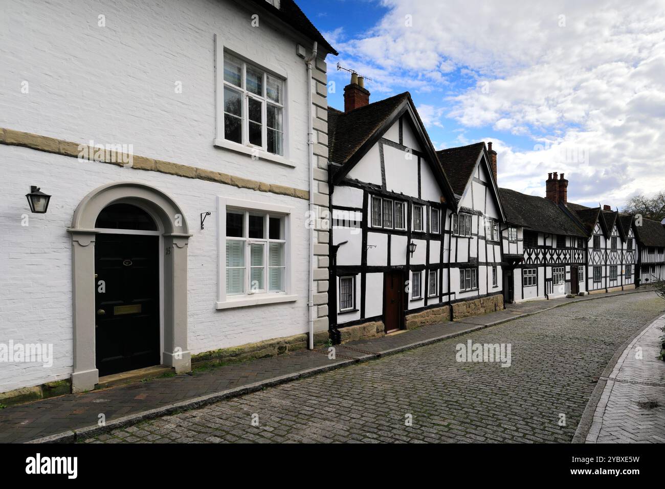 15th and 16th century buildings along Mill street, Warwick town ...