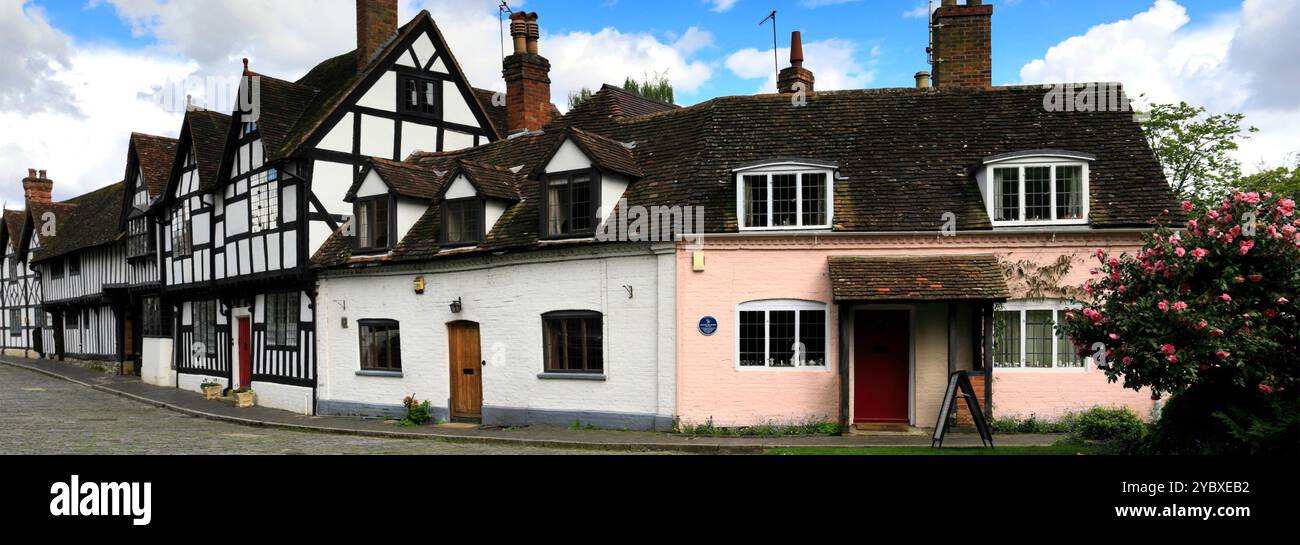 15th and 16th century buildings along Mill street, Warwick town ...