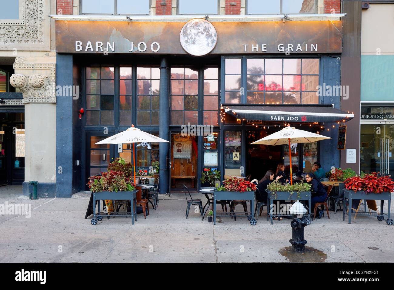 Barn Joo, 35 Union Square, New York. NYC storefront photo of a Korean ...