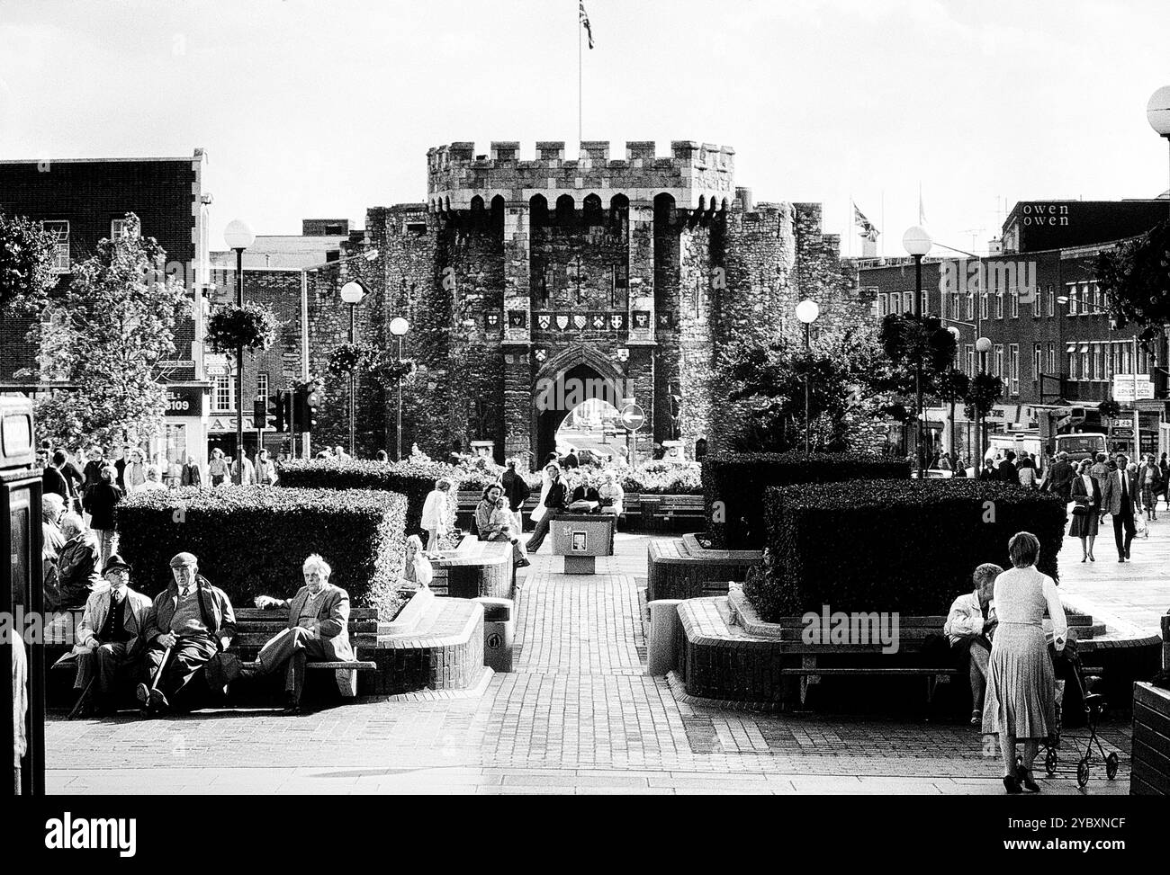 Hampshire tourist attractions Black and White Stock Photos & Images - Alamy