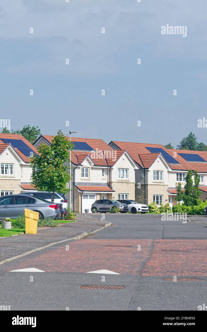 New housing development at Dargavel in Bishopton Stock Photo - Alamy