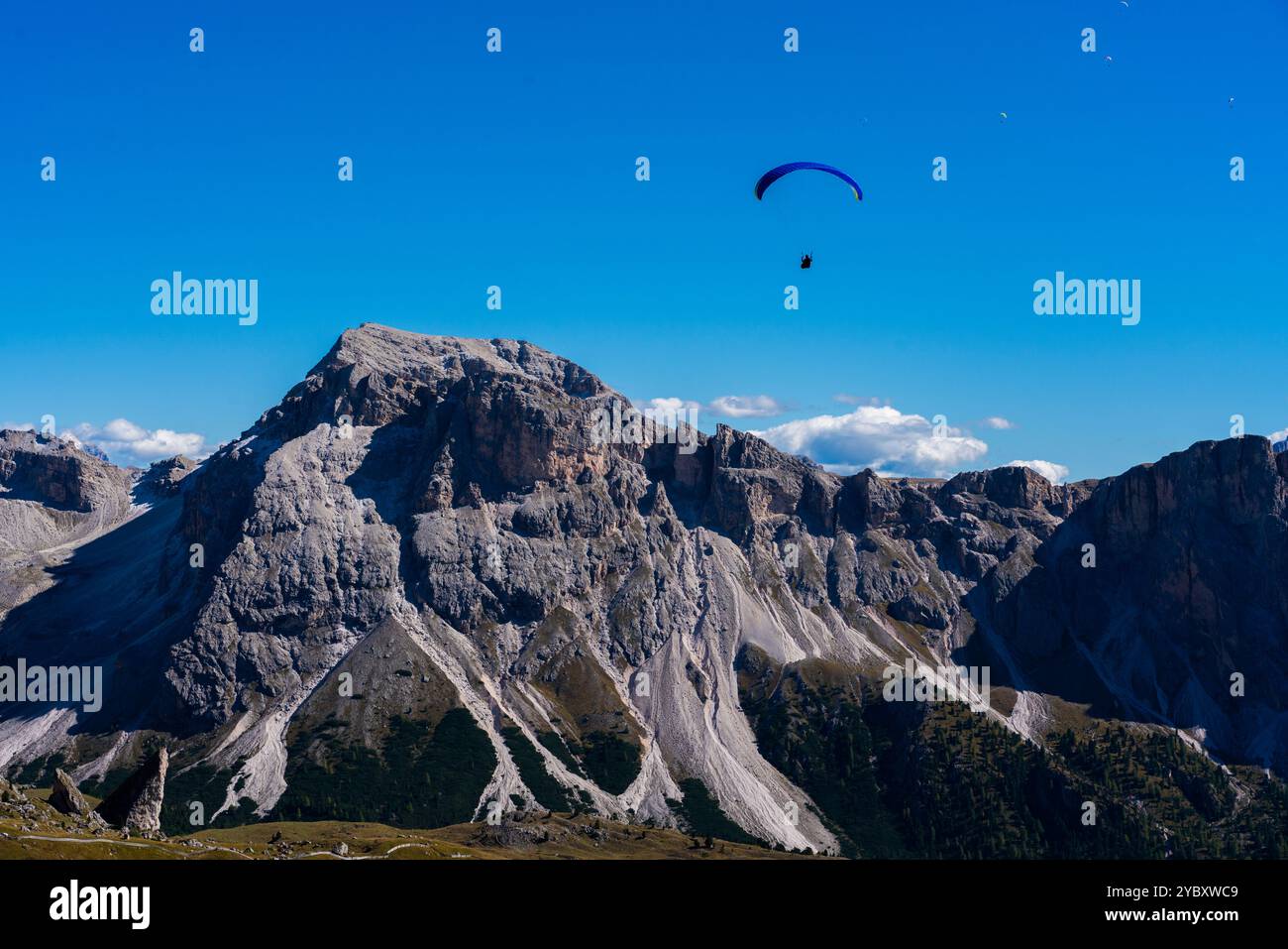 Paraglider flying in Seceda, Dolomites, Italy Stock Photo - Alamy