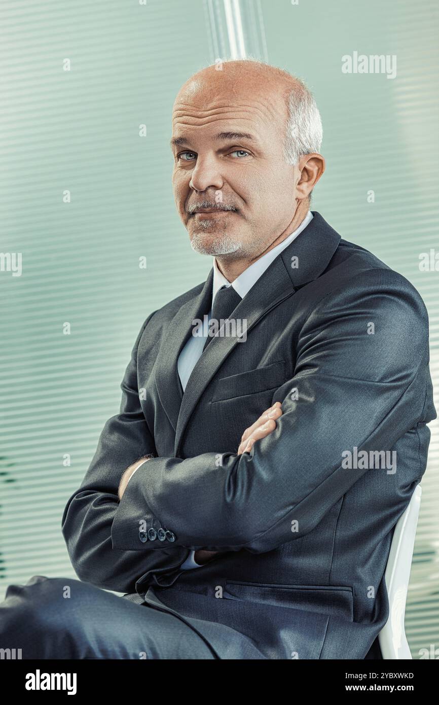 Posture conveying hi-res stock photography and images - Alamy