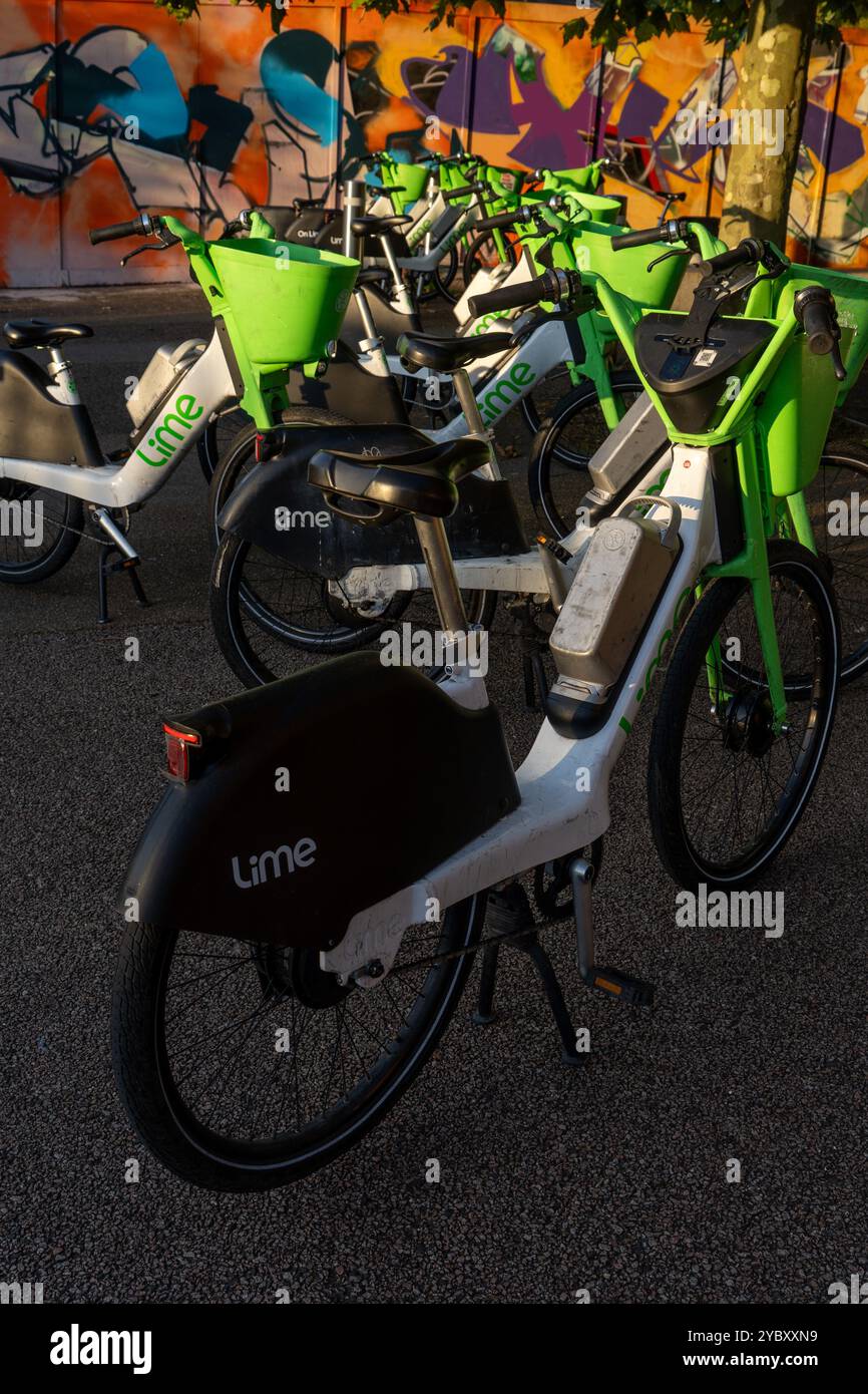 Lime rental bicycles parked in New Cross, south London,England,UK Stock ...