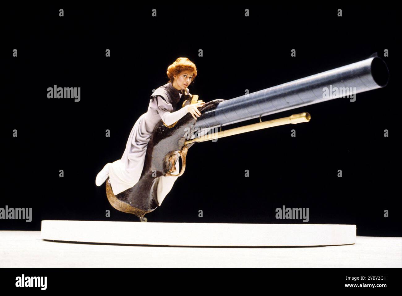 Jenny Agutter (Hedda Gabler) in HEDDA at the Roundhouse, London NW1 06 ...