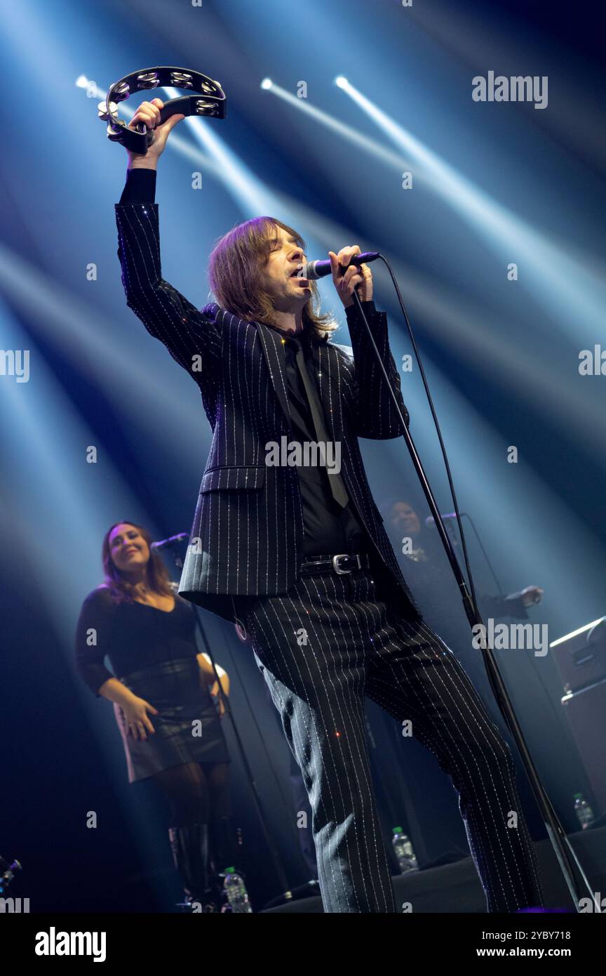 Primal Scream, Bobby Gillespie, vocalist, supporting Alice Cooper at ...
