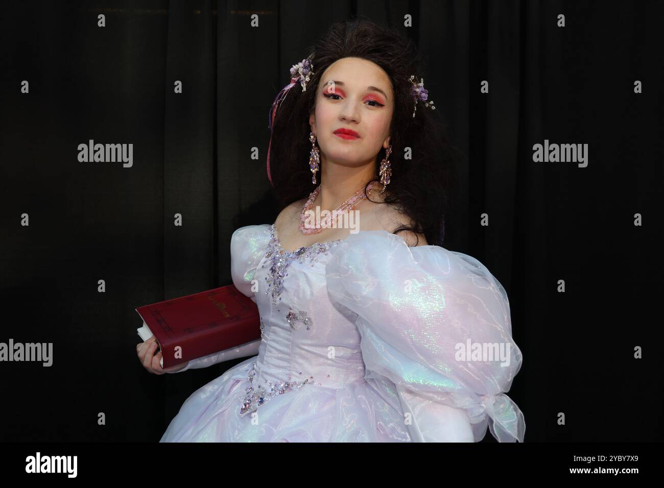 Cosplayer Cecilia from Toms River dresses as Sarah from the Labyrinth ...