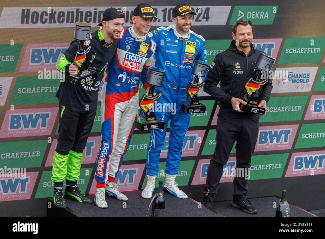 Siegerehrung, Award Ceremony; von links: Mirko Bortolotti (ITA, Lamborghini, SSR Performance ...