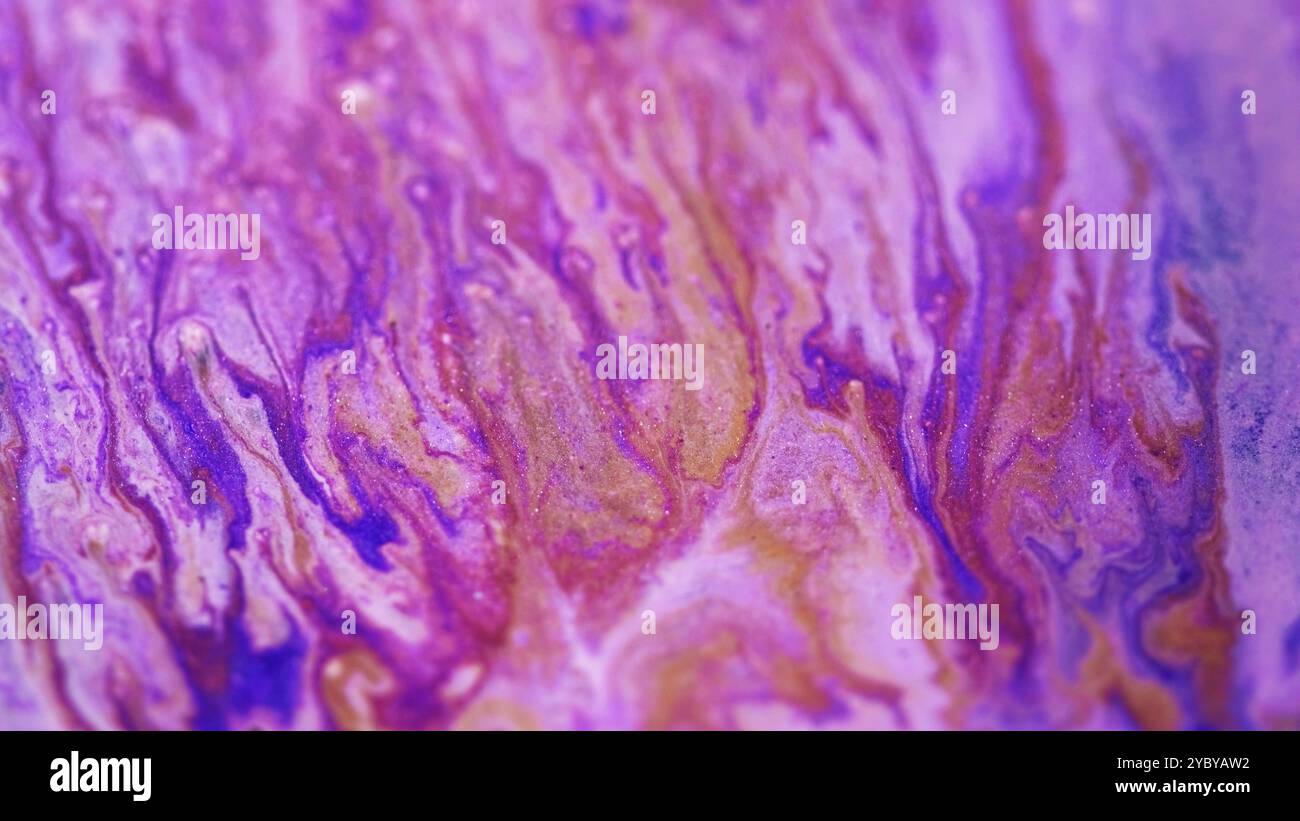 Shimmering drip defocused emulsion bright hi-res stock photography and ...