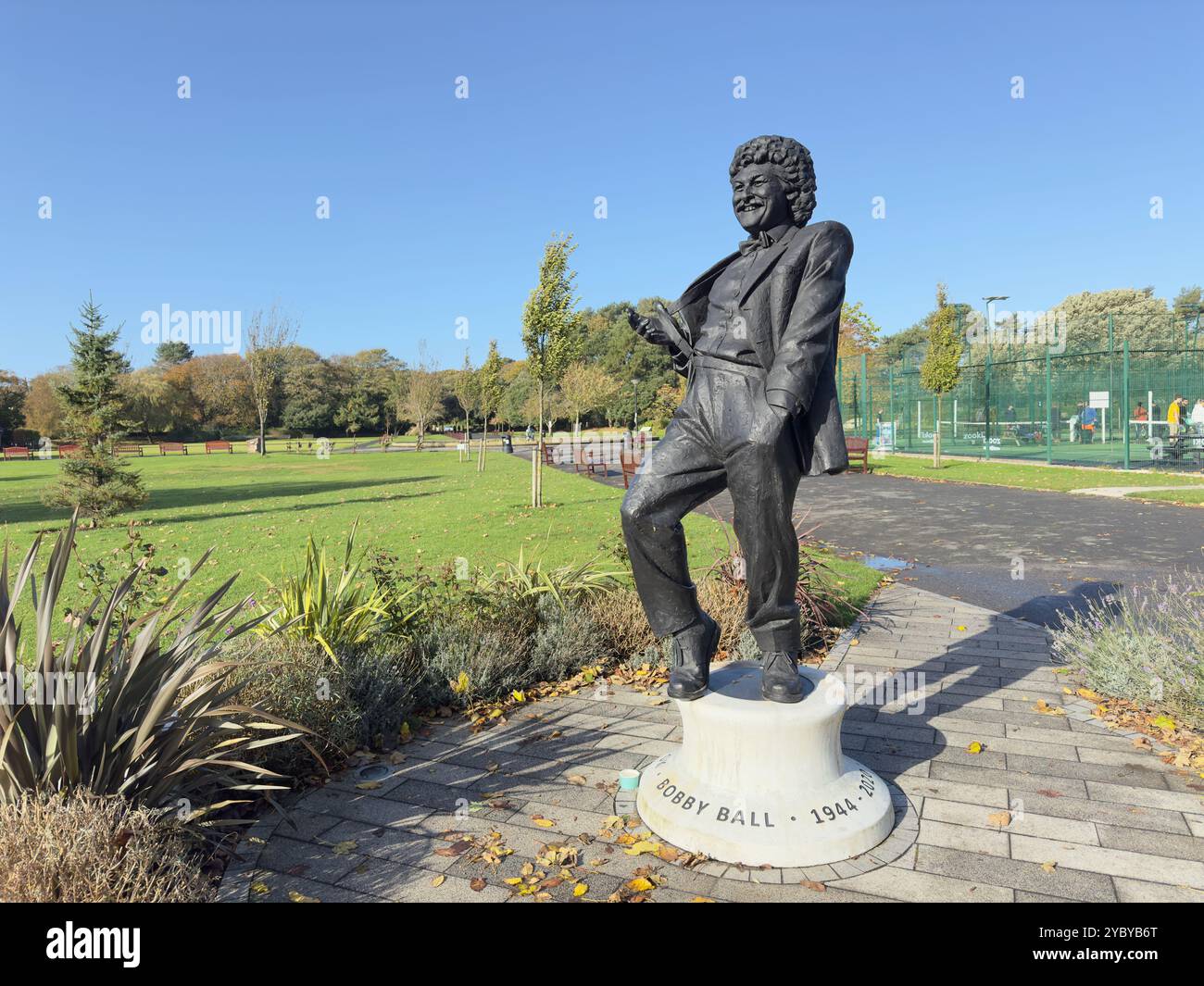 Bobby Ball Statue, sculpture Ben Twiston-Davies , Lowther Gardens ...