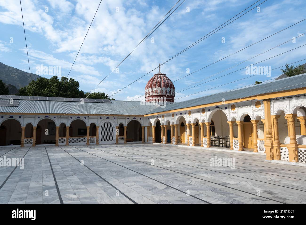 Chitral mosque, north pakistan Stock Photo - Alamy