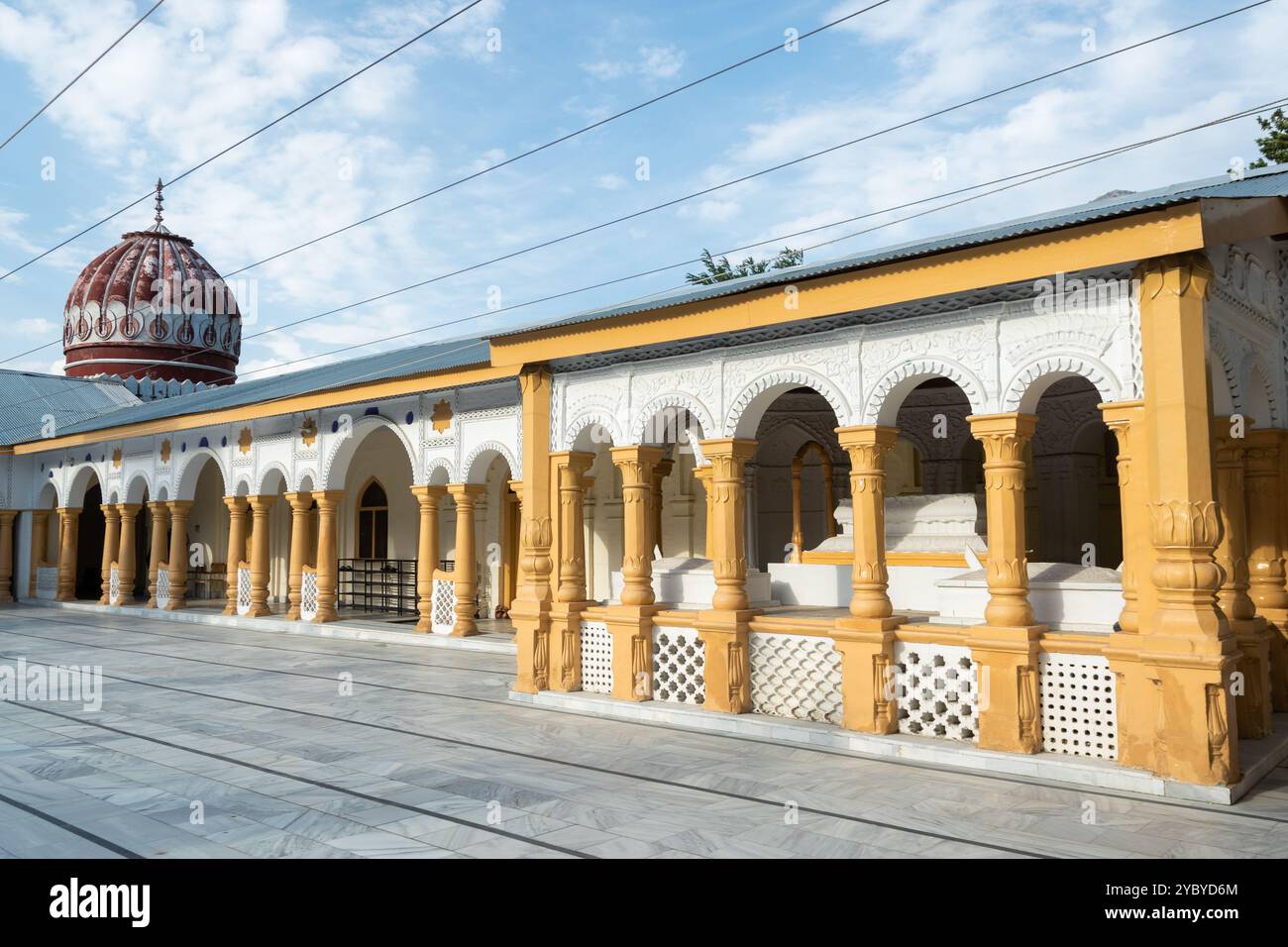 Chitral mosque, north pakistan Stock Photo - Alamy
