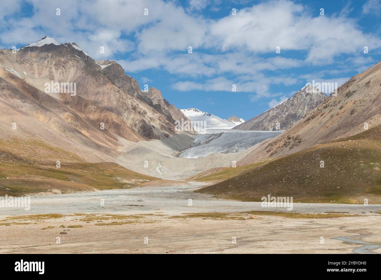 Khunjerab pass pakistan hi-res stock photography and images - Alamy