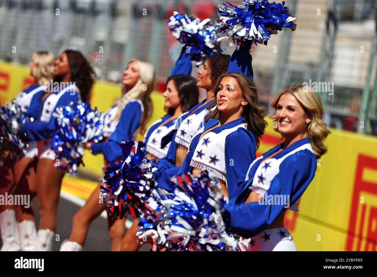 Austin, USA. 20th Oct, 2024. Circuit atmosphere - Dallas Cowboys Cheerleaders at the drivers ...