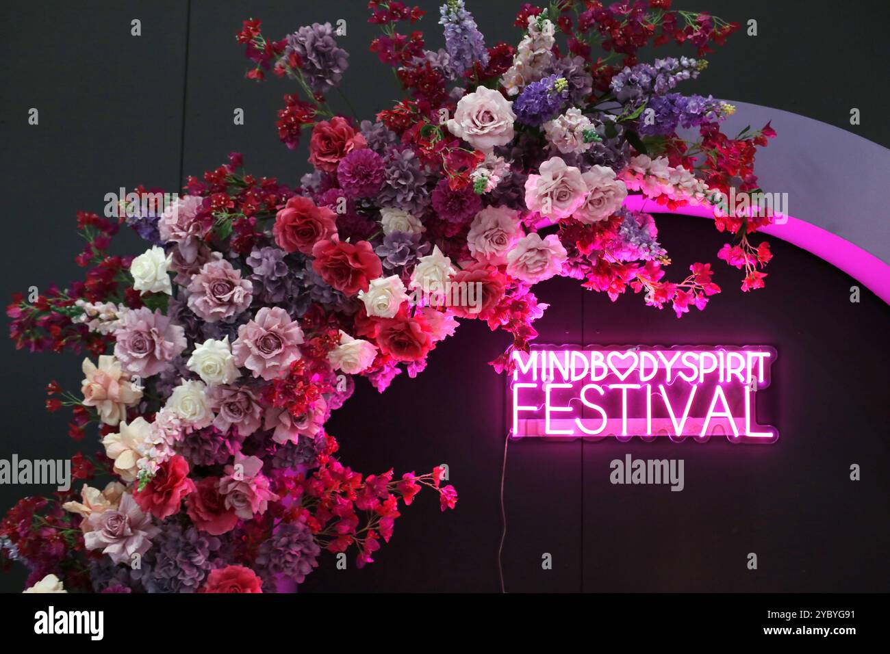 Neon lights display hi-res stock photography and images - Alamy