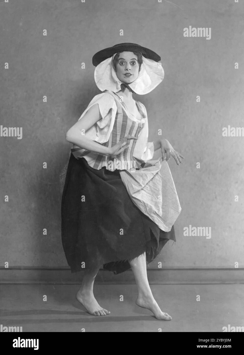 Costume designed by doris zinkeisen hi-res stock photography and images ...