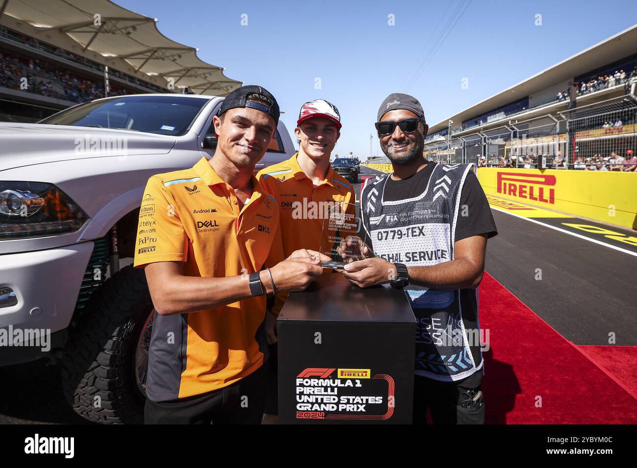 PIASTRI Oscar (aus), McLaren F1 Team MCL38 and NORRIS Lando (gbr ...
