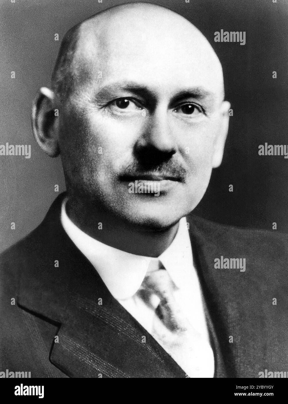 Robert Goddard, Dr. Robert Hutchings Goddard (1882-1945), American ...