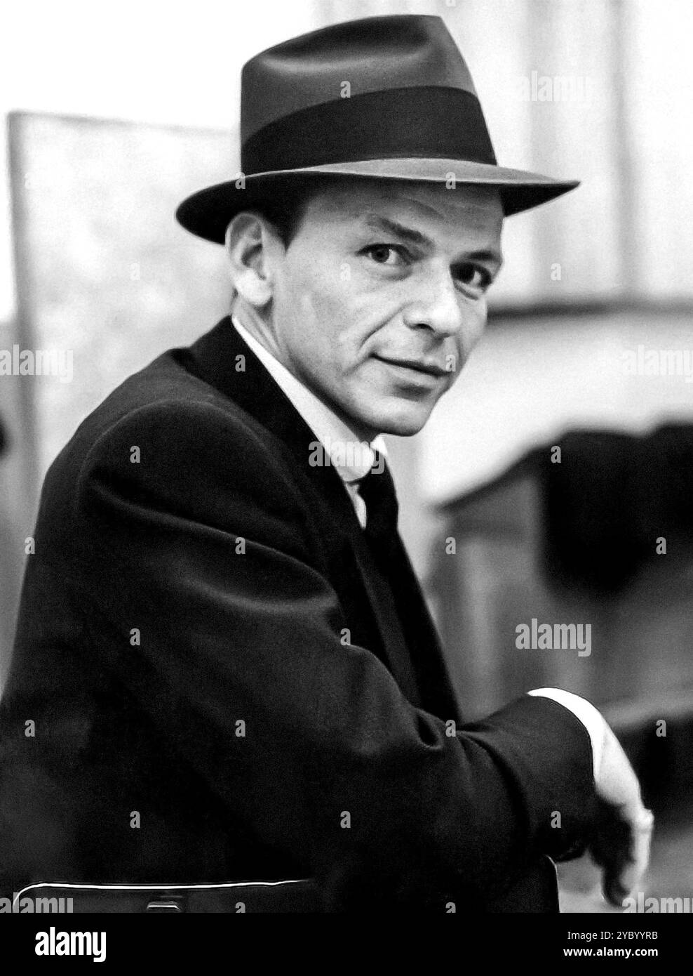 Frank sinatra hi-res stock photography and images - Alamy