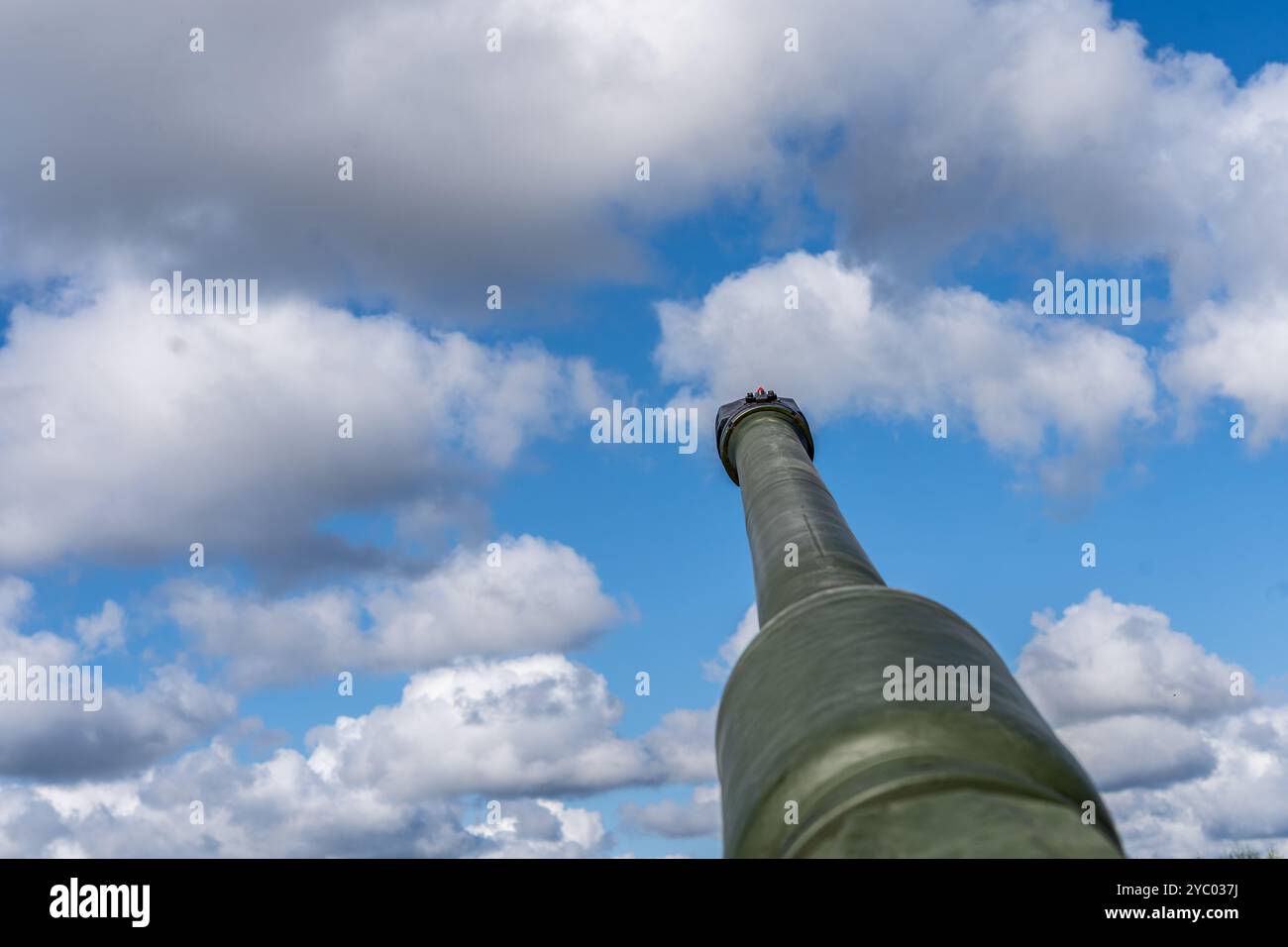Soviet heavy gun howitzer hi-res stock photography and images - Alamy