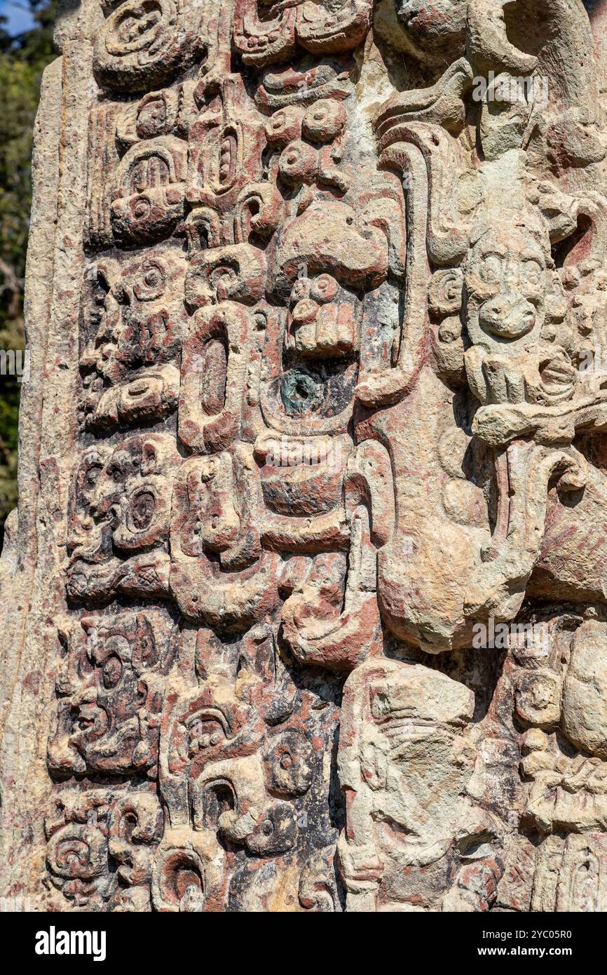 Honduras, Copán Ruinas, Mayan statue Stock Photo - Alamy