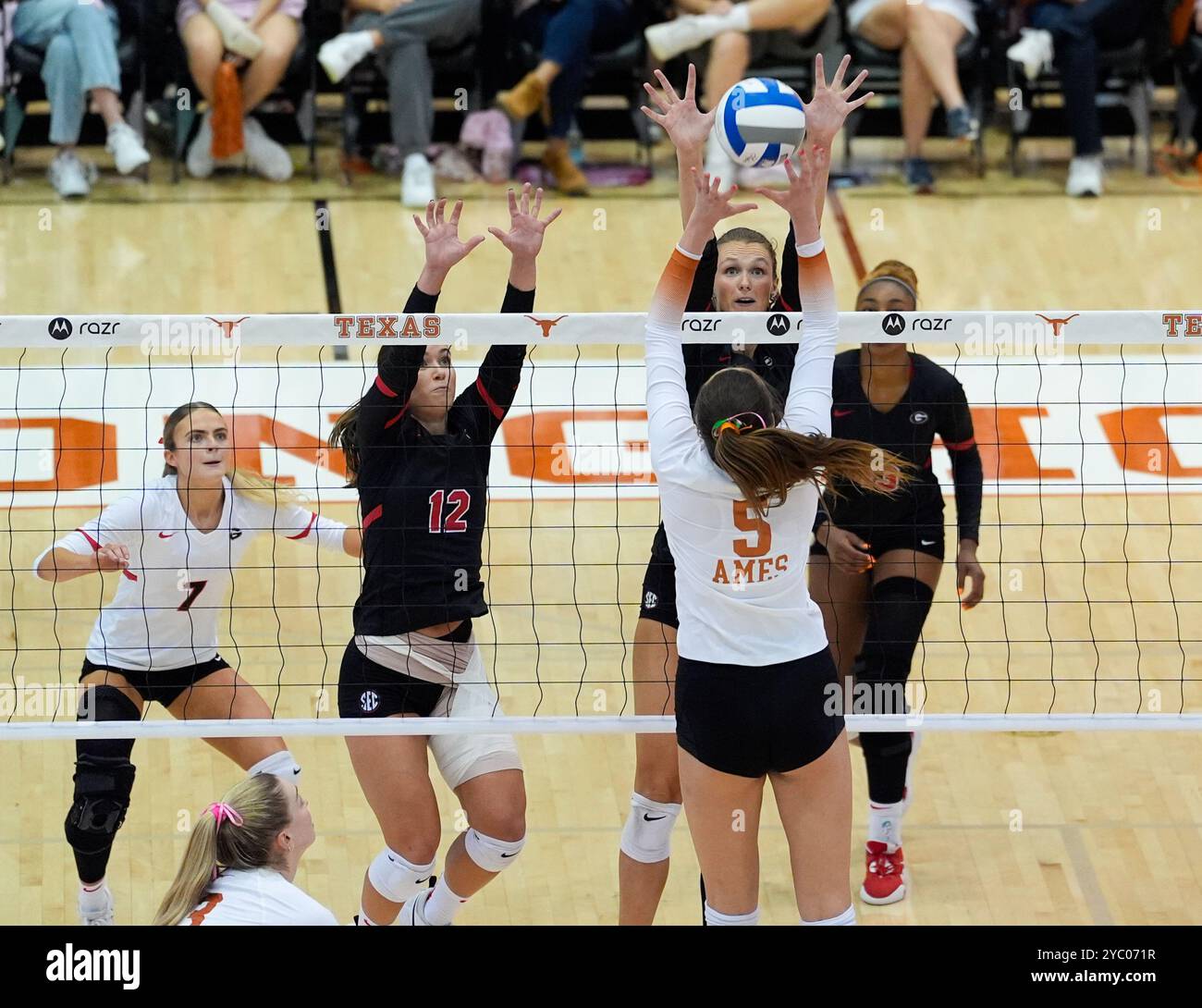 Austin, Texas, USA. 20th Oct, 2024. Georgia libero Bailey Cox (7 ...