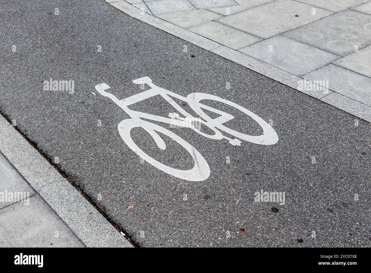 Sign in a cycle lane next to the A1 road in Archway, London, UK Stock ...