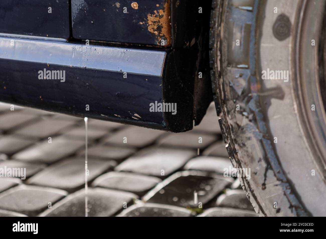 Cleaning from rust hi-res stock photography and images - Alamy