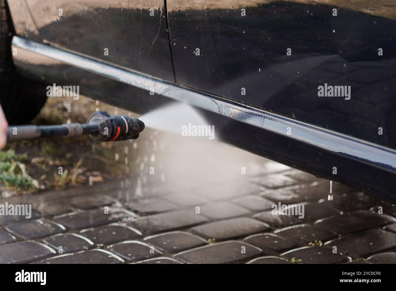 Underbody wash hi-res stock photography and images - Alamy
