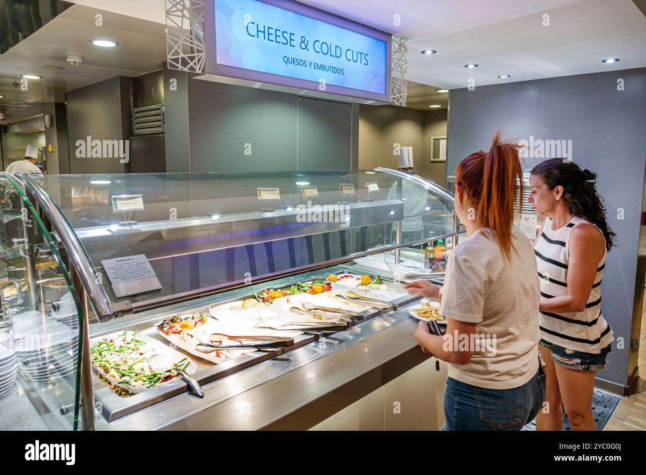 The garden cafe buffet style restaurant hi-res stock photography and ...