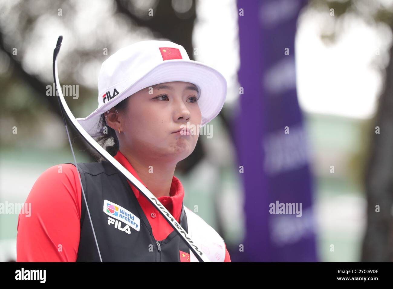 Li Jiaman of China competes against Angela Ruiz of Mexico (not in ...