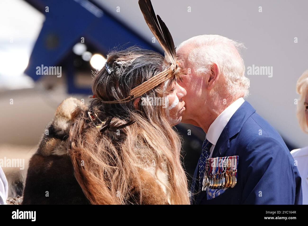 King Charles II embraces Ngunnawal Elder, Aunty Serena Williams, who ...