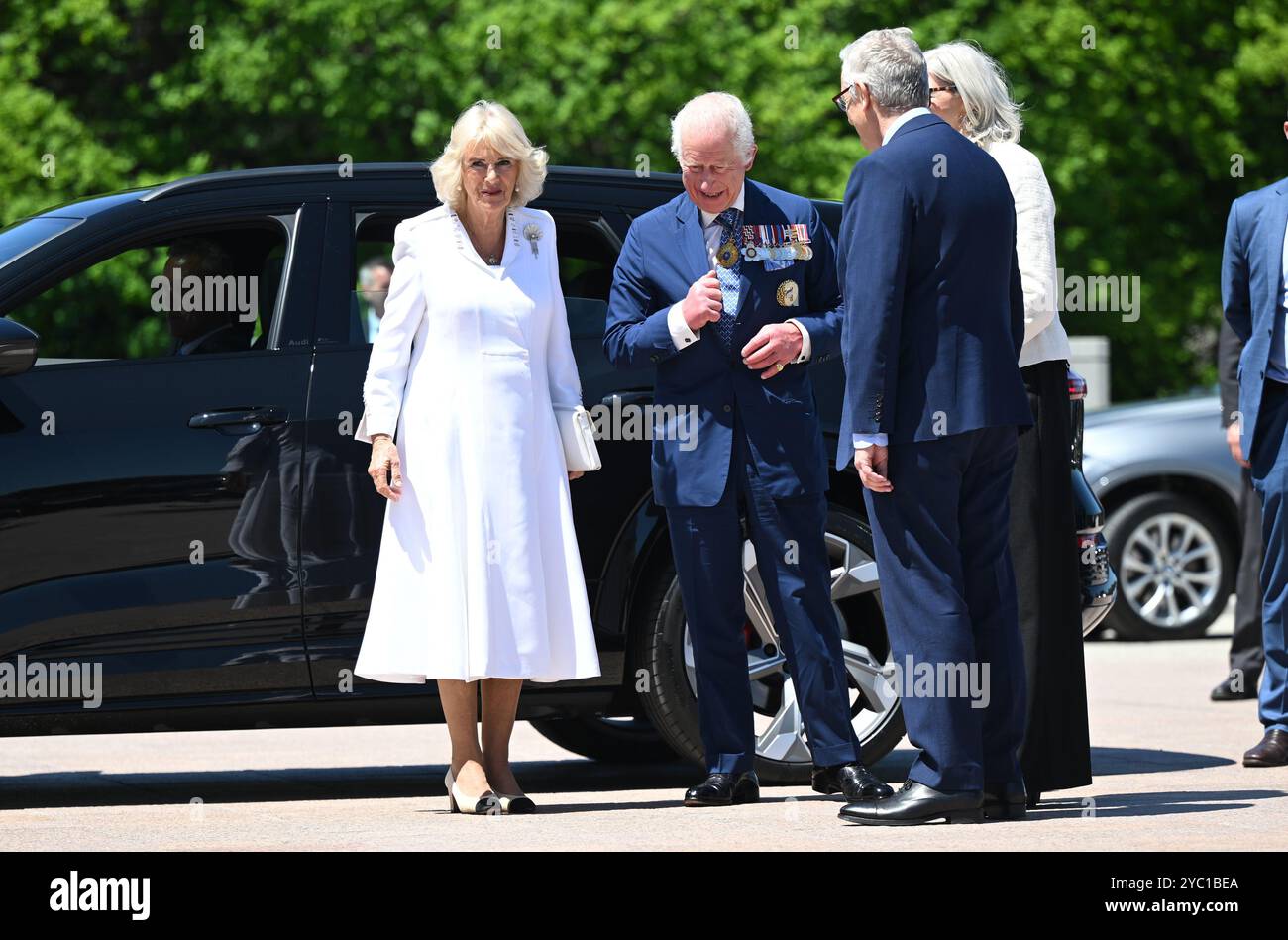 King Charles III and Queen Camilla are greeted by Governor-General of ...