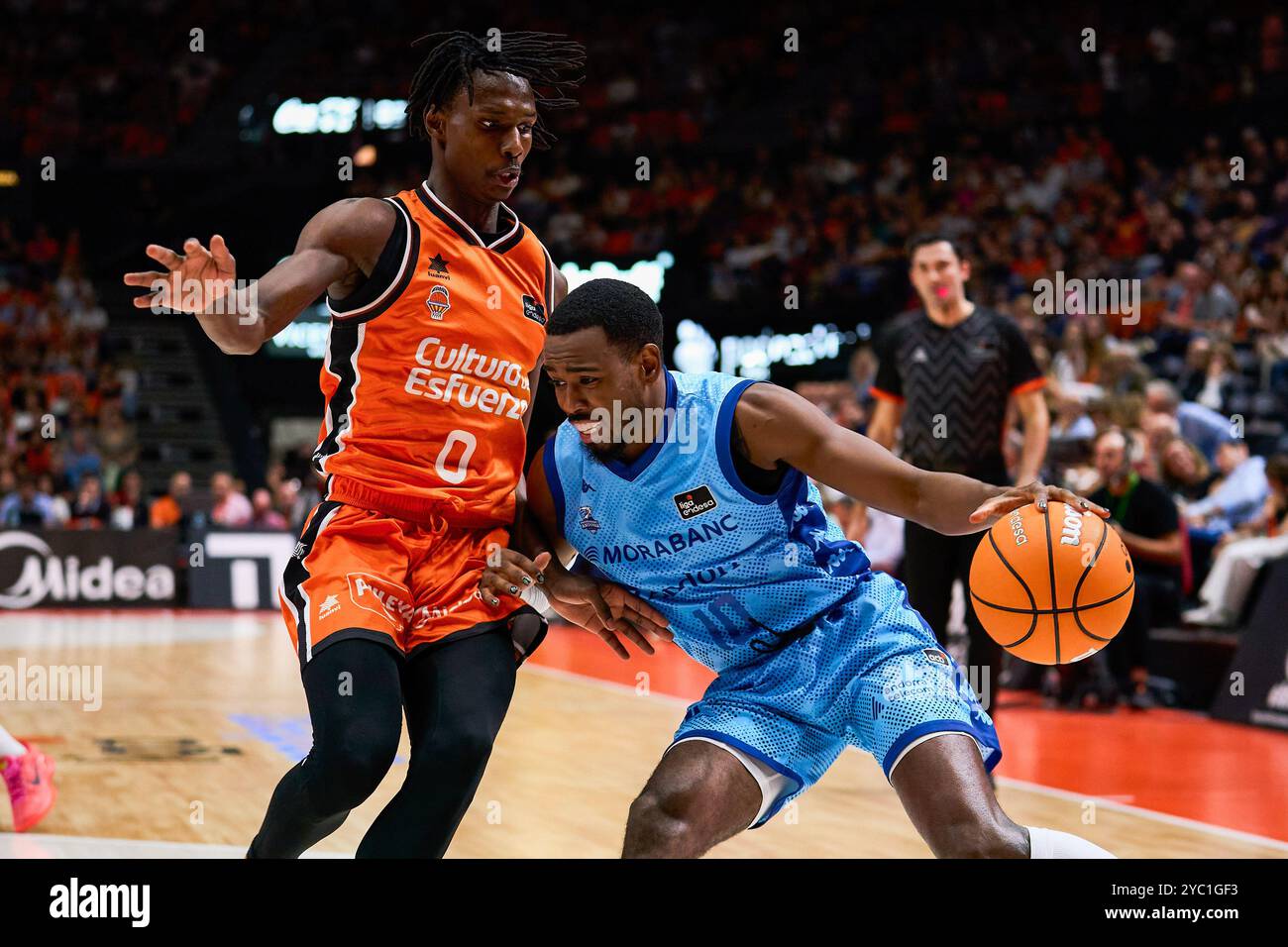 Brancou Badio of Valencia basket and Jerrick Harding of Morabanc ...