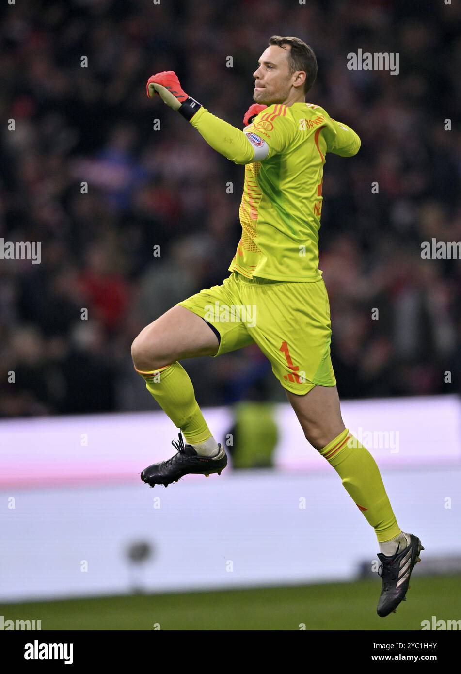 Goal celebration goalkeeper Manuel Neuer FC Bayern Munich FCB (01 ...