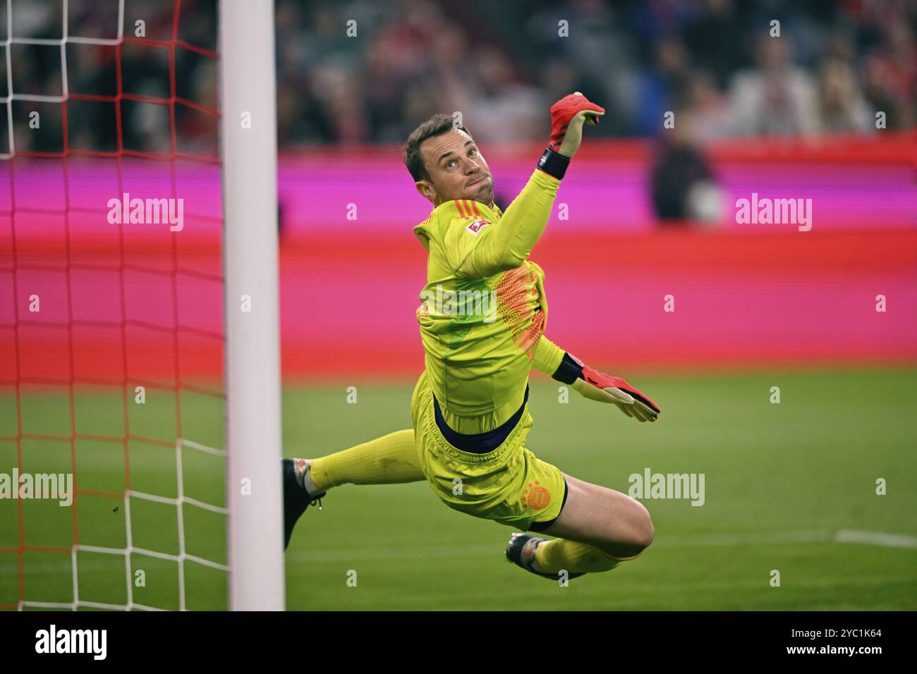 Goalkeeper Manuel Neuer FC Bayern Munich FCB (01) Action Allianz Arena ...
