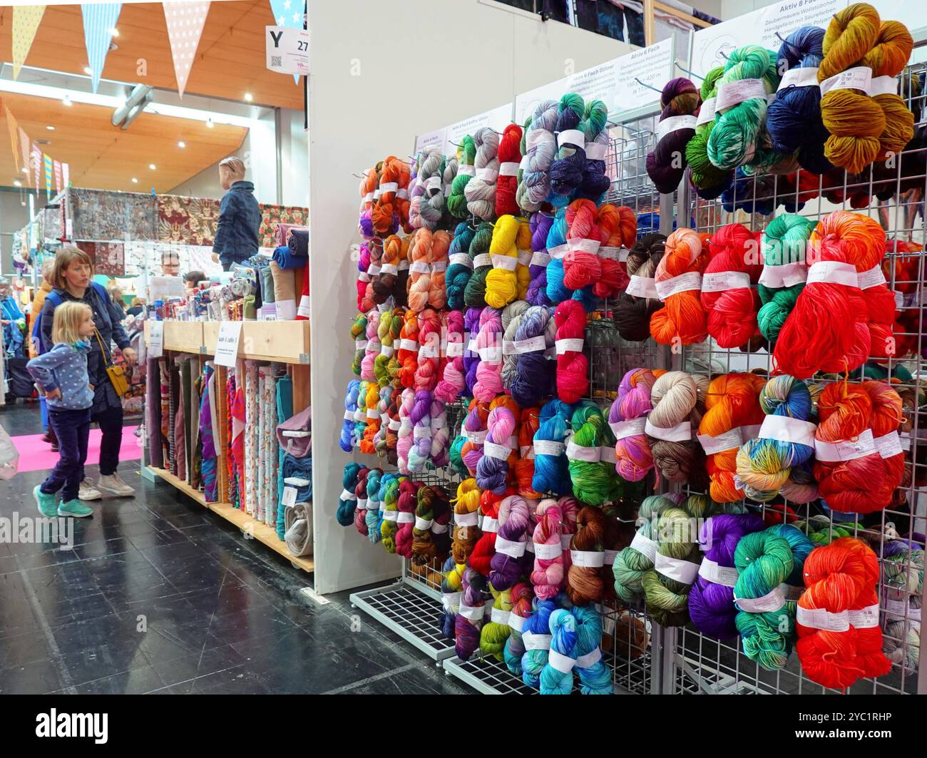 Wollestand hi-res stock photography and images - Alamy